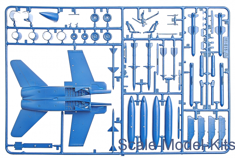 Italeri - F/A-18 Hornet "Blue Angels" - plastic scale model kit in 1:72 ...