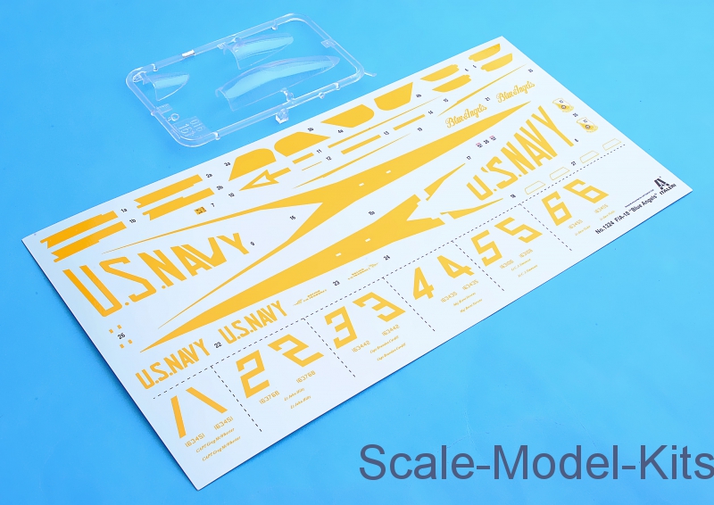 Italeri - F/A-18 Hornet "Blue Angels" - plastic scale model kit in 1:72 ...